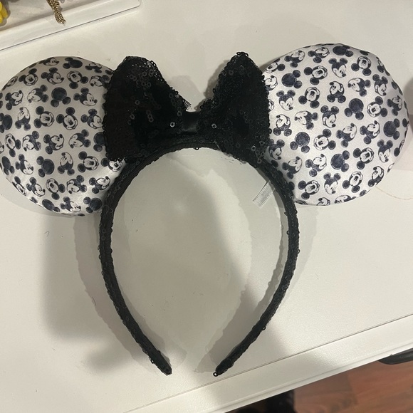 Disney | Accessories | Black And White Mickey Ears Aldi Limited Edition ...